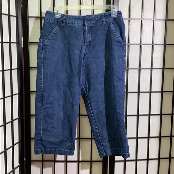 Lee | Pants & Jumpsuits | Lee Natural Fit Jean Capris Size | Poshmark